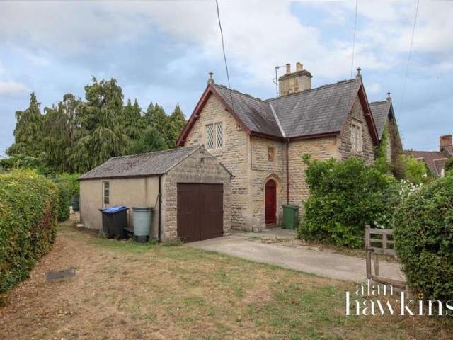 3 Bedroom Semi Detached House