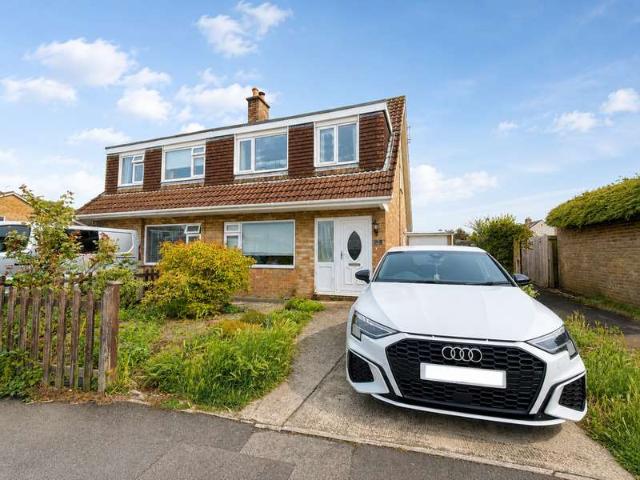 3 Bedroom Semi Detached House