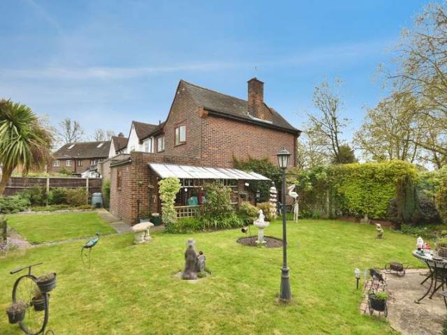 3 Bedroom Semi Detached House