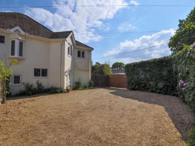 3 Bedroom Semi Detached House