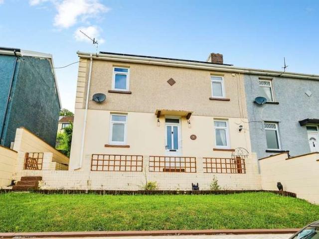 3 Bedroom Semi Detached House
