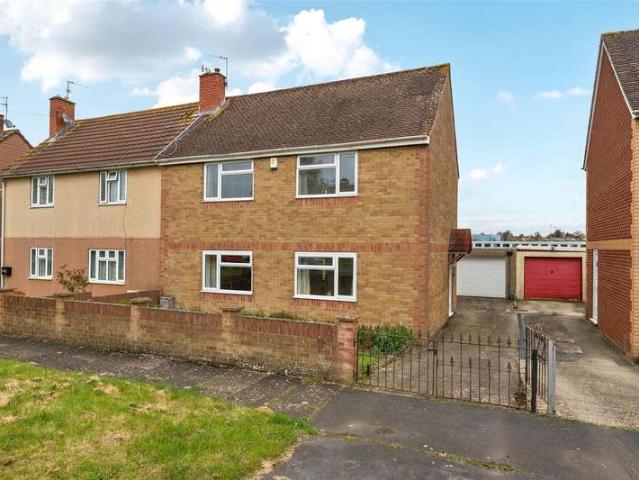 3 Bedroom Semi Detached House