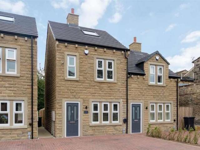 3 Bedroom Semi Detached House