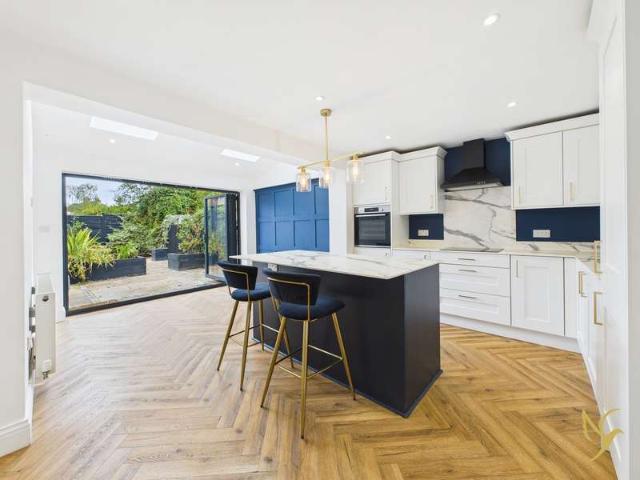 3 Bedroom Semi Detached House