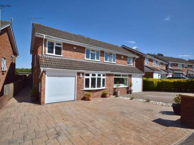 3 Bedroom Semi Detached House