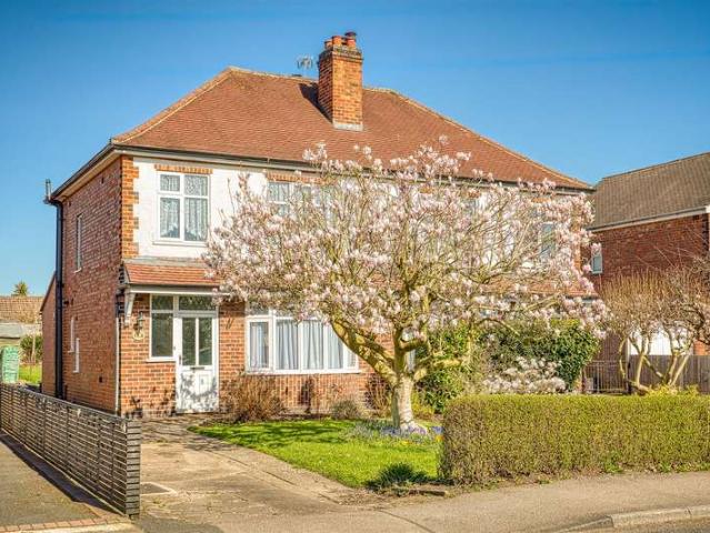 3 Bedroom Semi Detached House