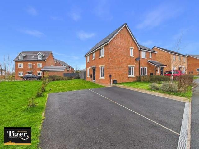 3 Bedroom Semi Detached House