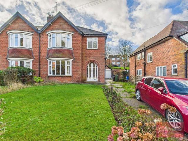 3 Bedroom Semi Detached House