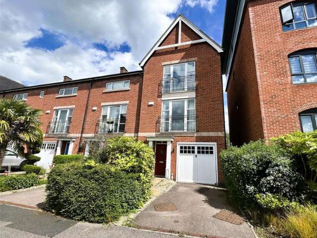 3 Bedroom Semi Detached House
