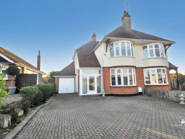 3 Bedroom Semi Detached House