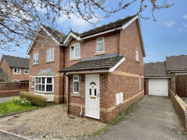 3 Bedroom Semi Detached House