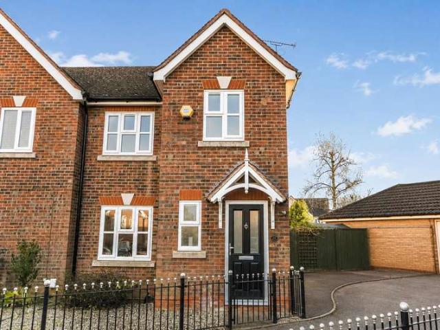 3 Bedroom Semi Detached House