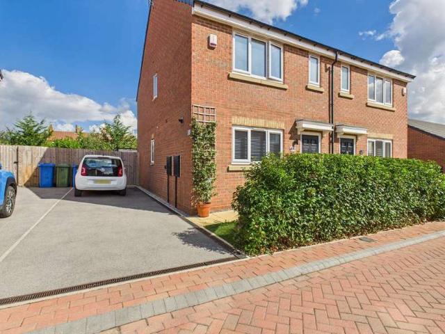 3 Bedroom Semi Detached House
