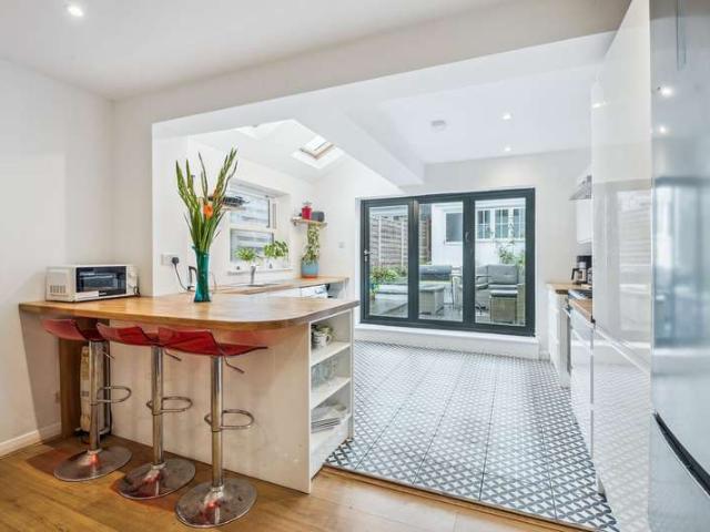 3 Bedroom Semi Detached House