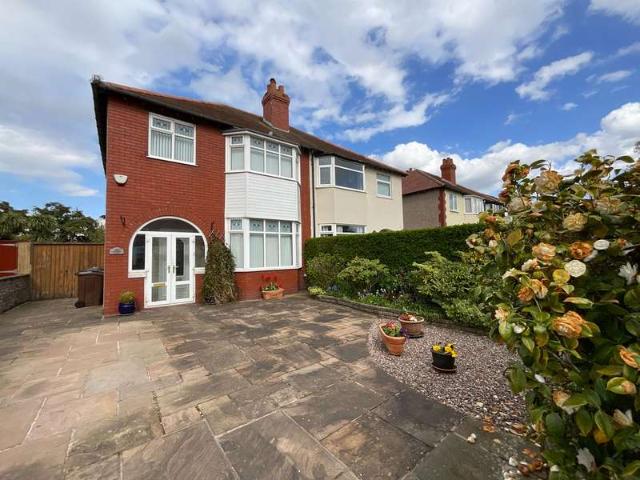 3 Bedroom Semi Detached House