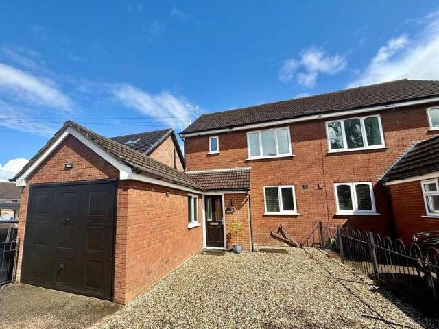 3 Bedroom Semi Detached House