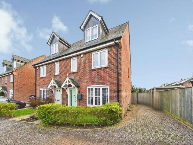 3 Bedroom Semi Detached House