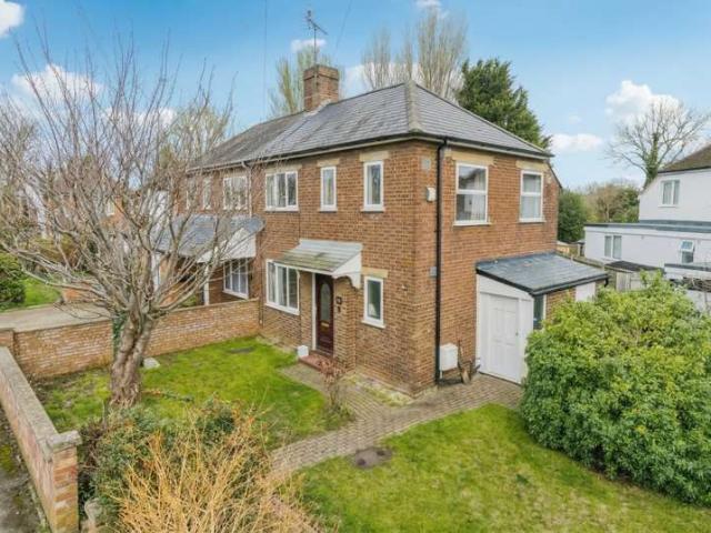 3 Bedroom Semi Detached House