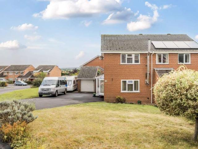 3 Bedroom Semi Detached House