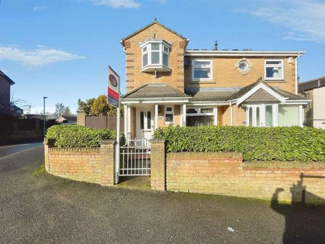 3 Bedroom Semi Detached House