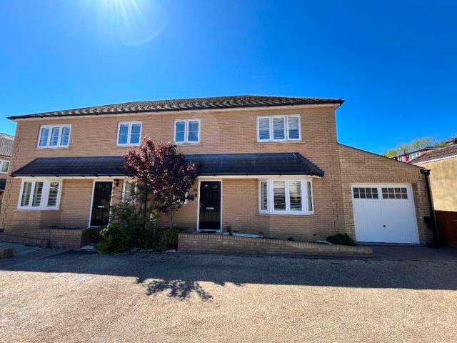 3 Bedroom Semi Detached House