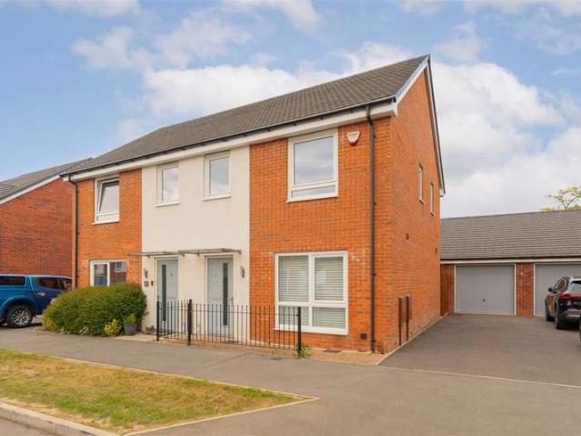 3 Bedroom Semi Detached House