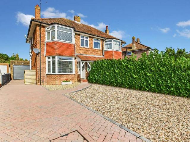 3 Bedroom Semi Detached House