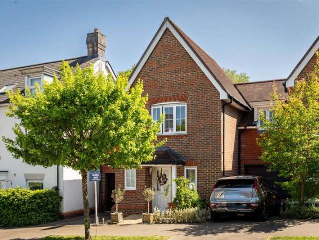3 Bedroom Semi Detached House