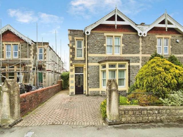 3 Bedroom Semi Detached House