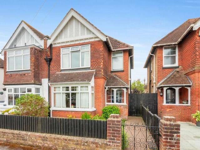 3 Bedroom Semi Detached House