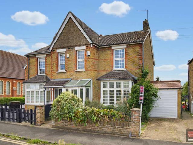 3 Bedroom Semi Detached House