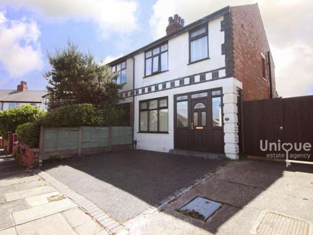 3 Bedroom Semi Detached House