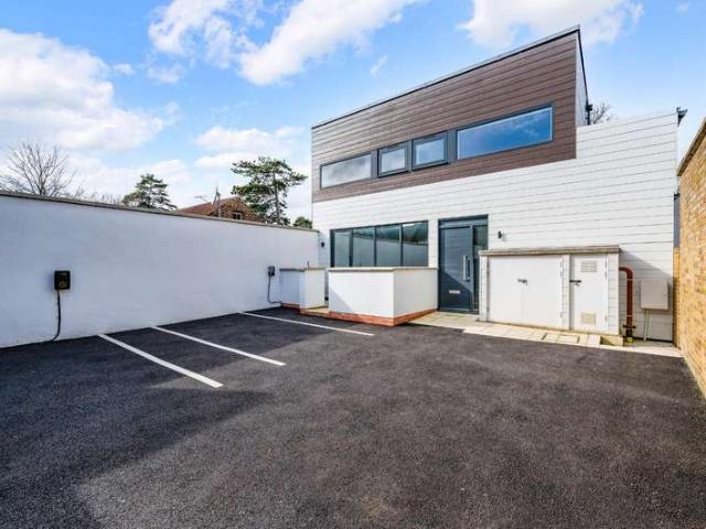 3 Bedroom Semi Detached House