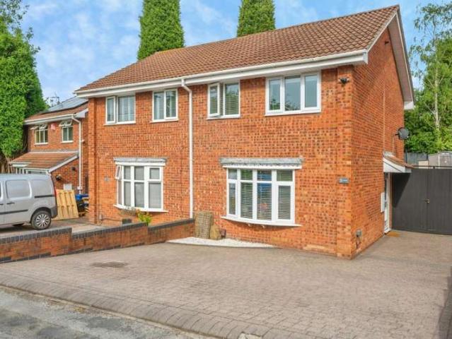 3 Bedroom Semi Detached House