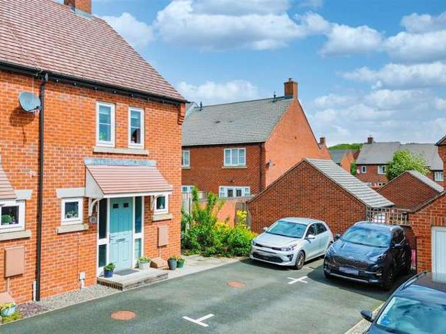 3 Bedroom Semi Detached House