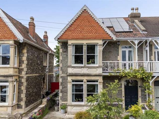3 Bedroom Semi Detached House