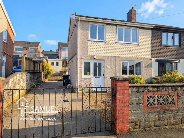 3 Bedroom Semi Detached House