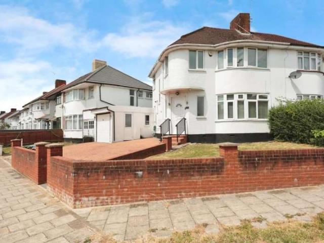 3 Bedroom Semi Detached House