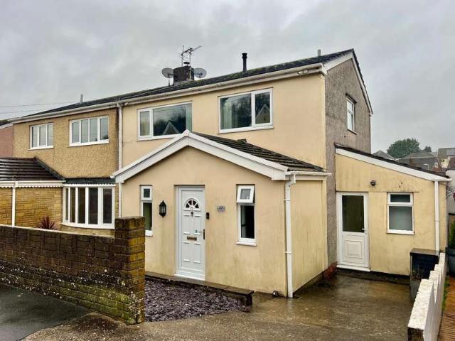 3 Bedroom Semi Detached House