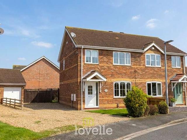 3 Bedroom Semi Detached House