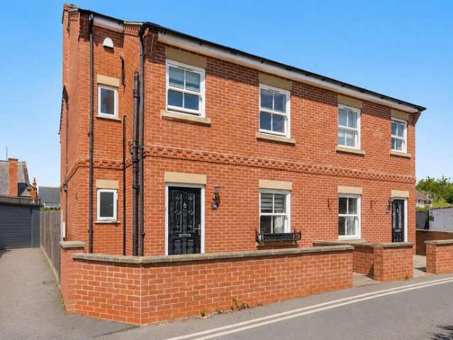 3 Bedroom Semi Detached House