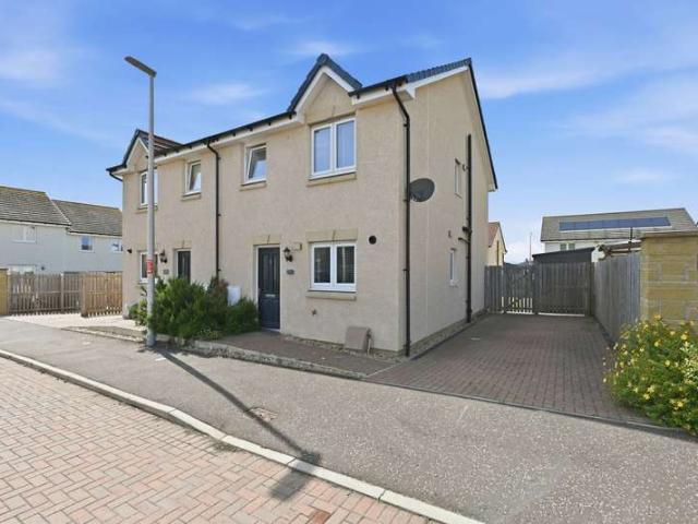 3 Bedroom Semi Detached House