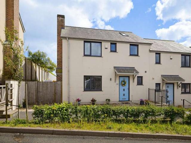 3 Bedroom Semi Detached House