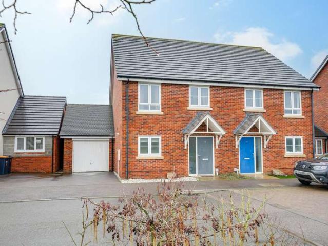 3 Bedroom Semi Detached House