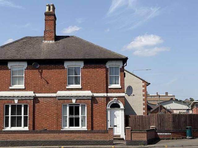 3 Bedroom Semi Detached House