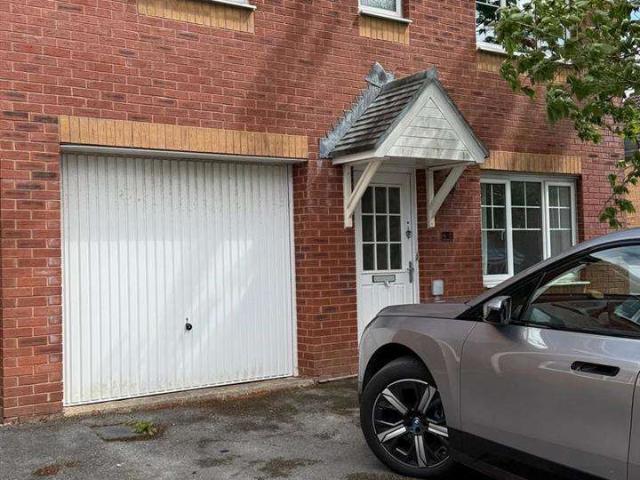 4 Bedroom Detached House