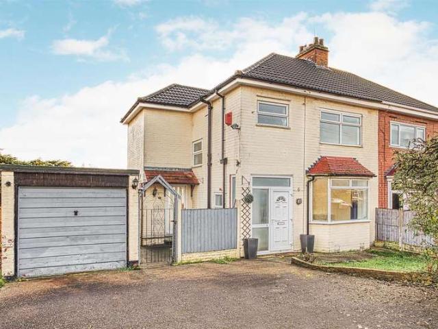 3 Bedroom Semi Detached House