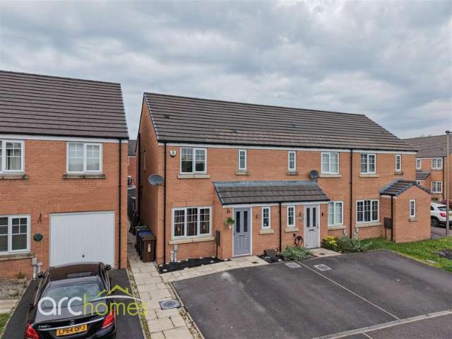 3 Bedroom Semi Detached House