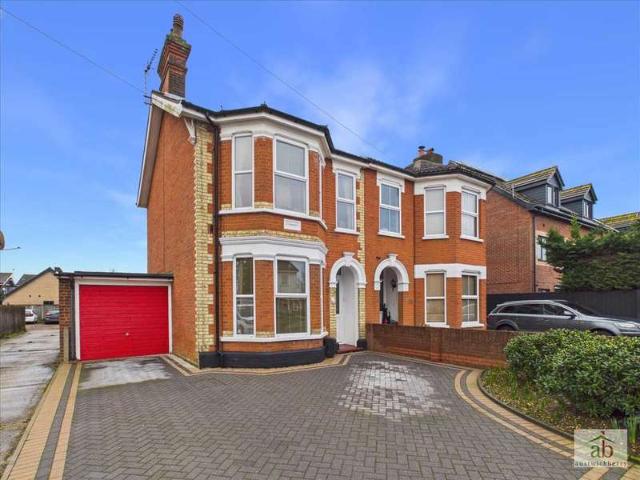 3 Bedroom Semi Detached House