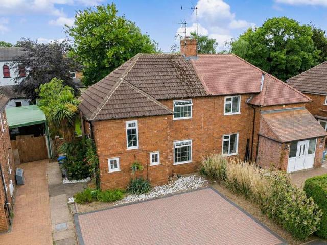 3 Bedroom Semi Detached House